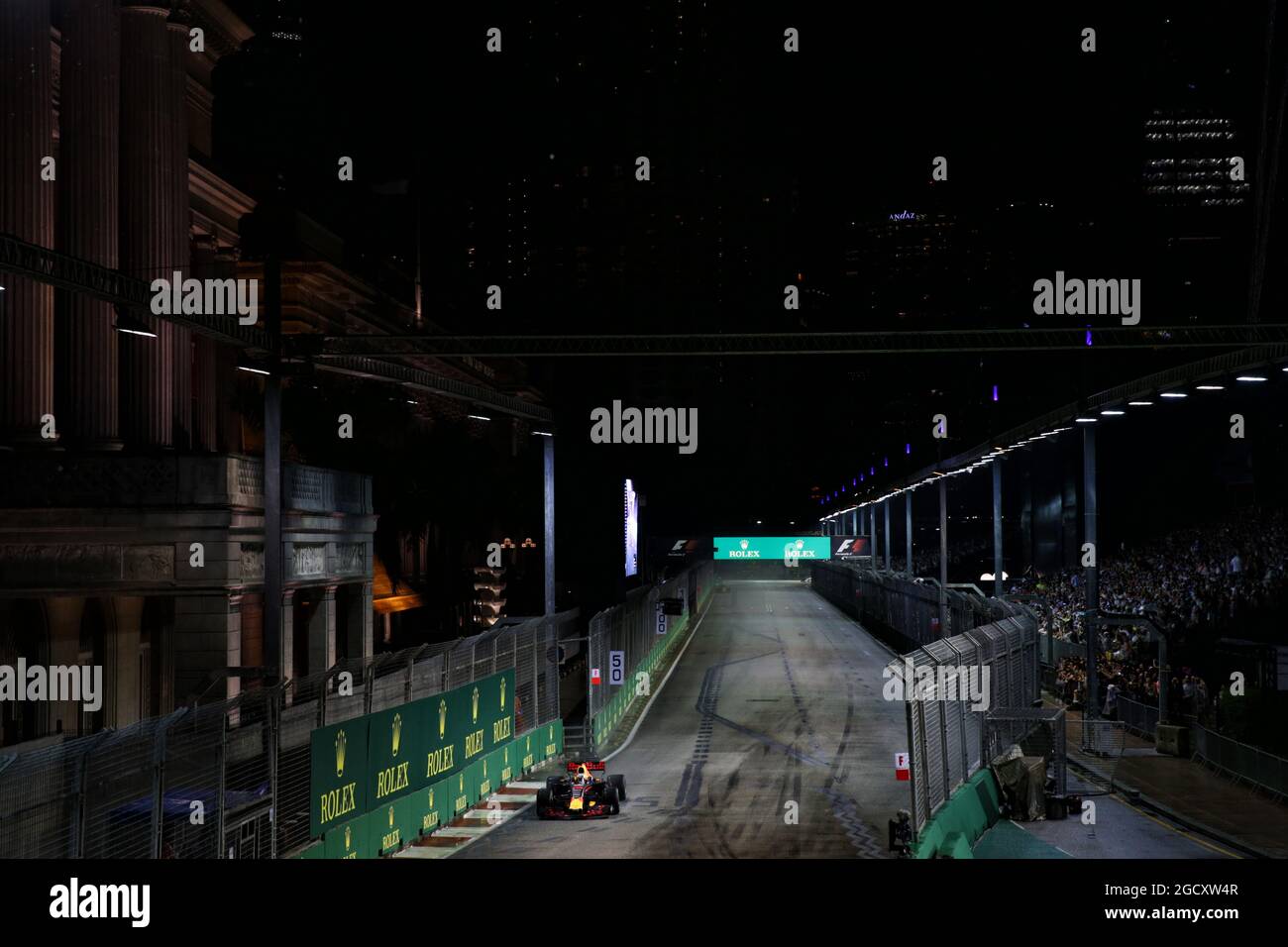 Daniel Ricciardo (AUS) Red Bull Racing RB13. Singapore Grand Prix ...