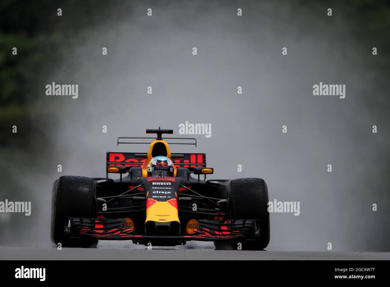 Daniel Ricciardo (AUS) Red Bull Racing RB13. Malaysian Grand Prix ...