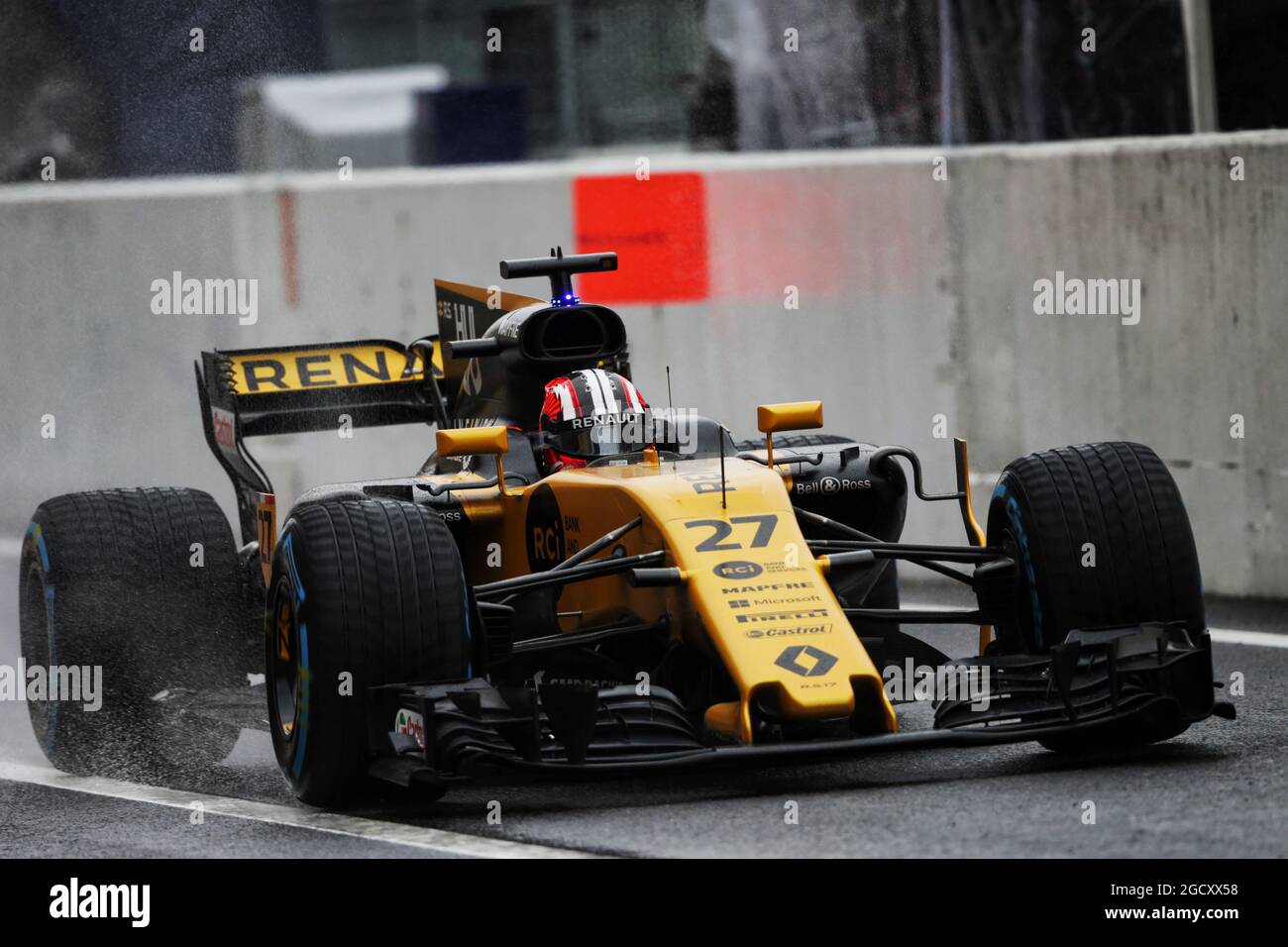 Nico Hulkenberg (GER) Renault Sport F1 Team RS17. Japanese Grand Prix ...