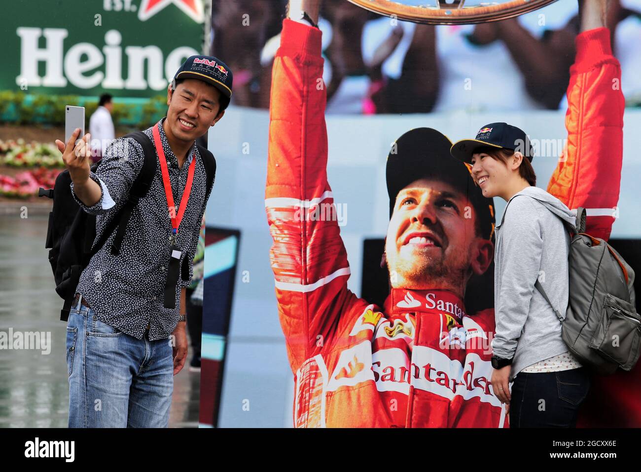 Japanese fans japanese grand prix hi-res stock photography and images ...