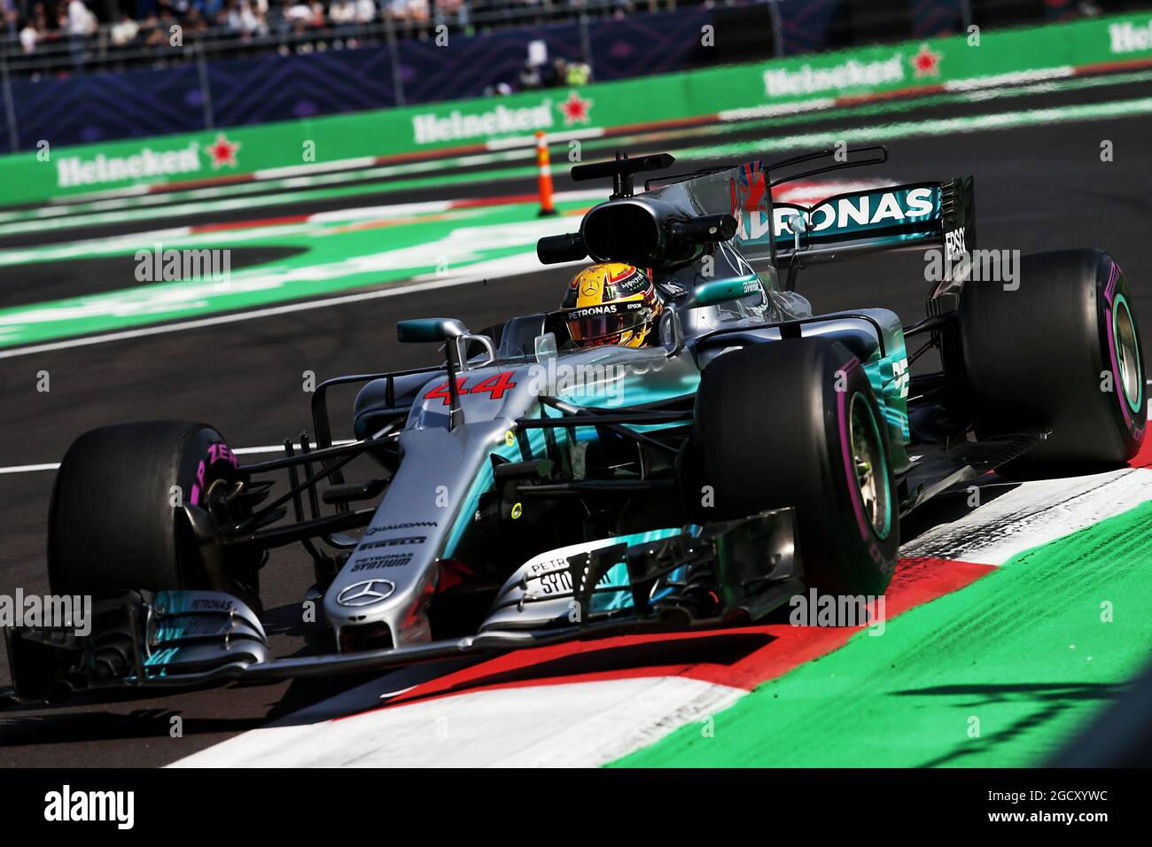 Lewis Hamilton (GBR) Mercedes AMG F1 W08. Mexican Grand Prix, Friday ...