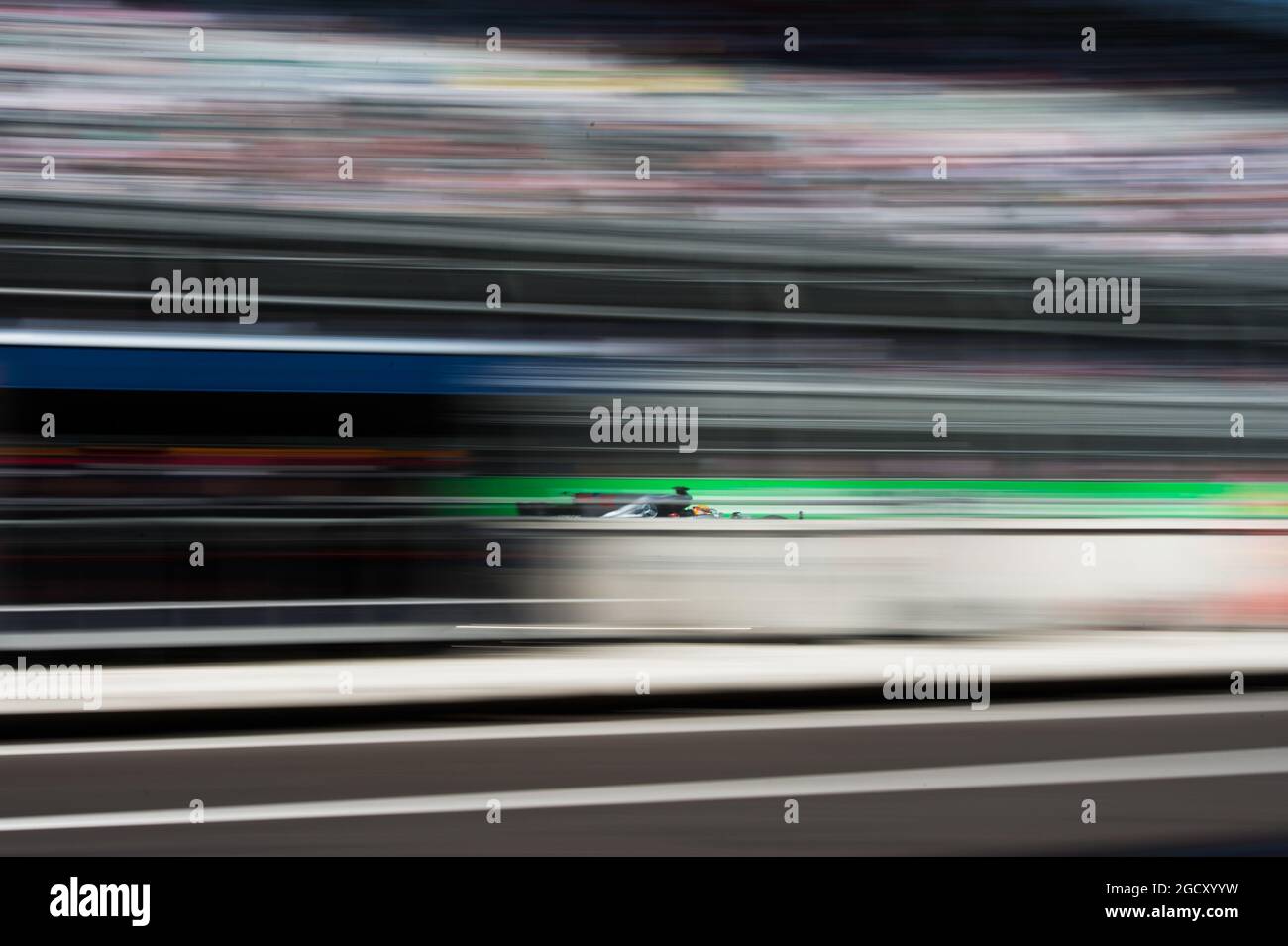 Lewis Hamilton (GBR) Mercedes AMG F1 W08. Mexican Grand Prix, Friday ...
