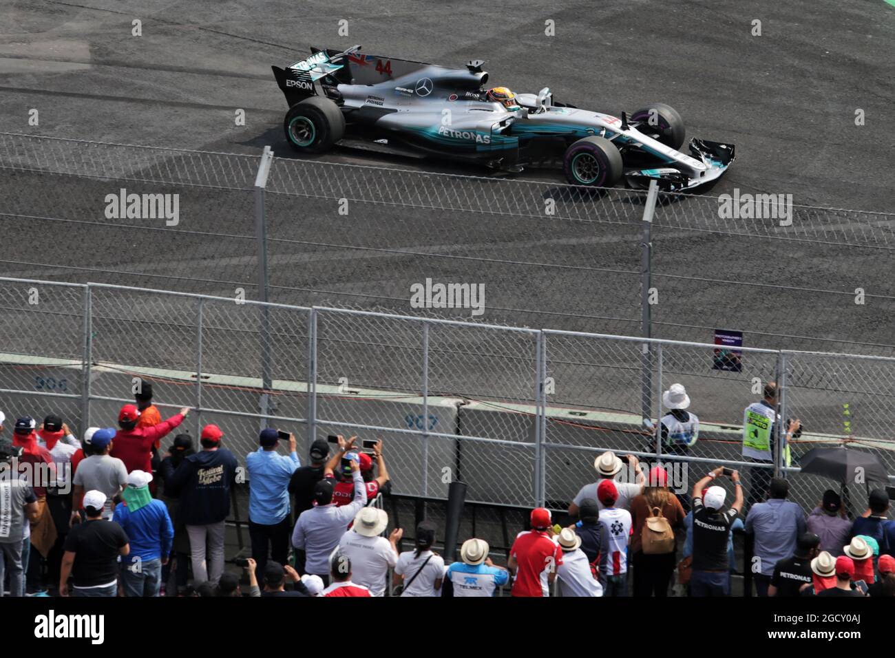 F1 mexico 2017 start hi-res stock photography and images - Alamy