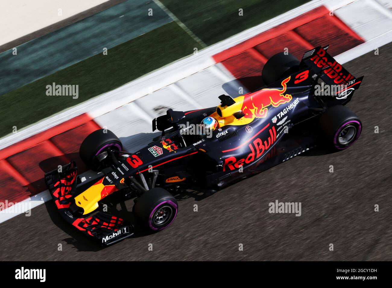 Daniel Ricciardo (AUS) Red Bull Racing RB13. Abu Dhabi Grand Prix ...