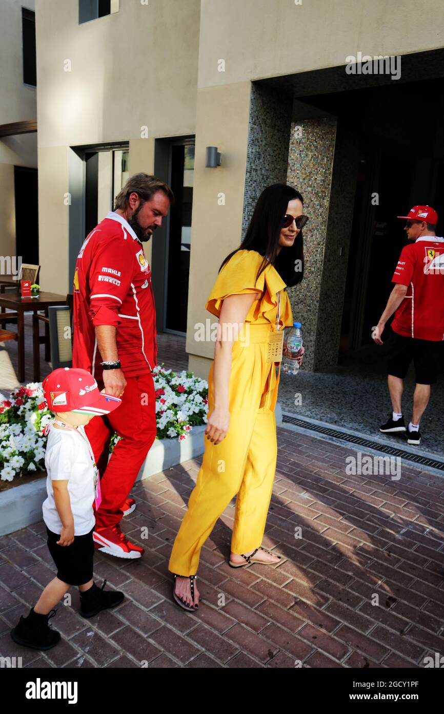 Kimi Raikkonen (FIN) Ferrari with wife Minttu Raikkonen (FIN), son ...