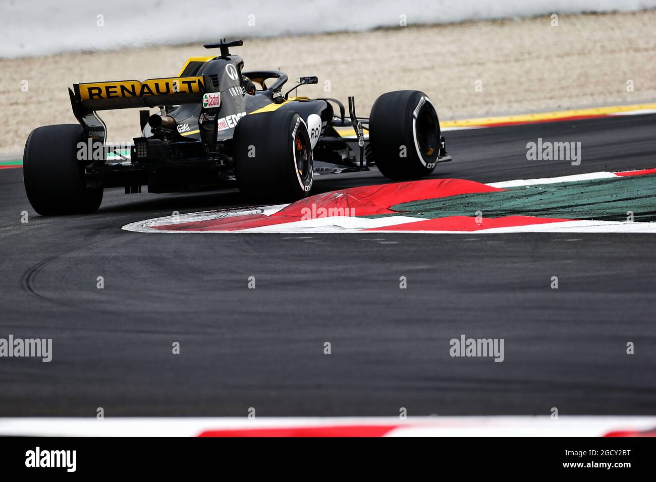 Nico Hulkenberg (GER) Renault Sport F1 Team RS18. Formula One Testing ...