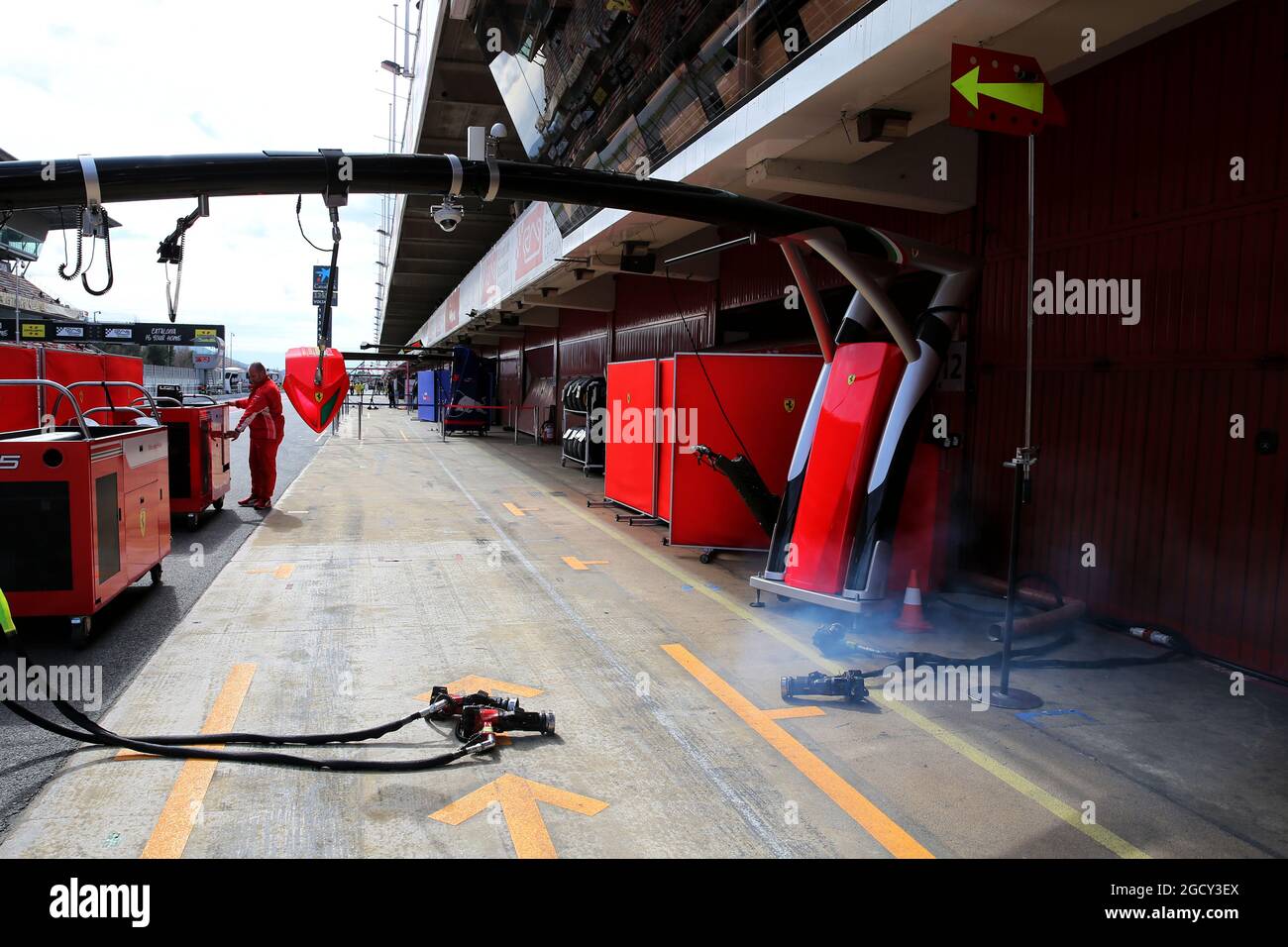 Ferrari f1 garage hi-res stock photography and images - Alamy