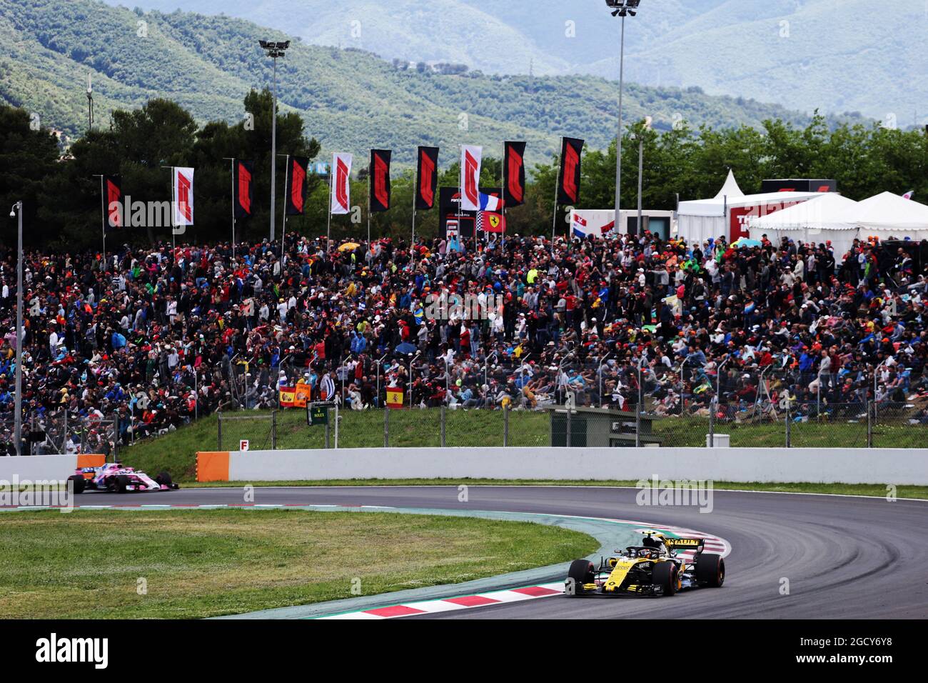 Carlos Sainz Jr (ESP) Renault Sport F1 Team RS18. Spanish Grand Prix ...