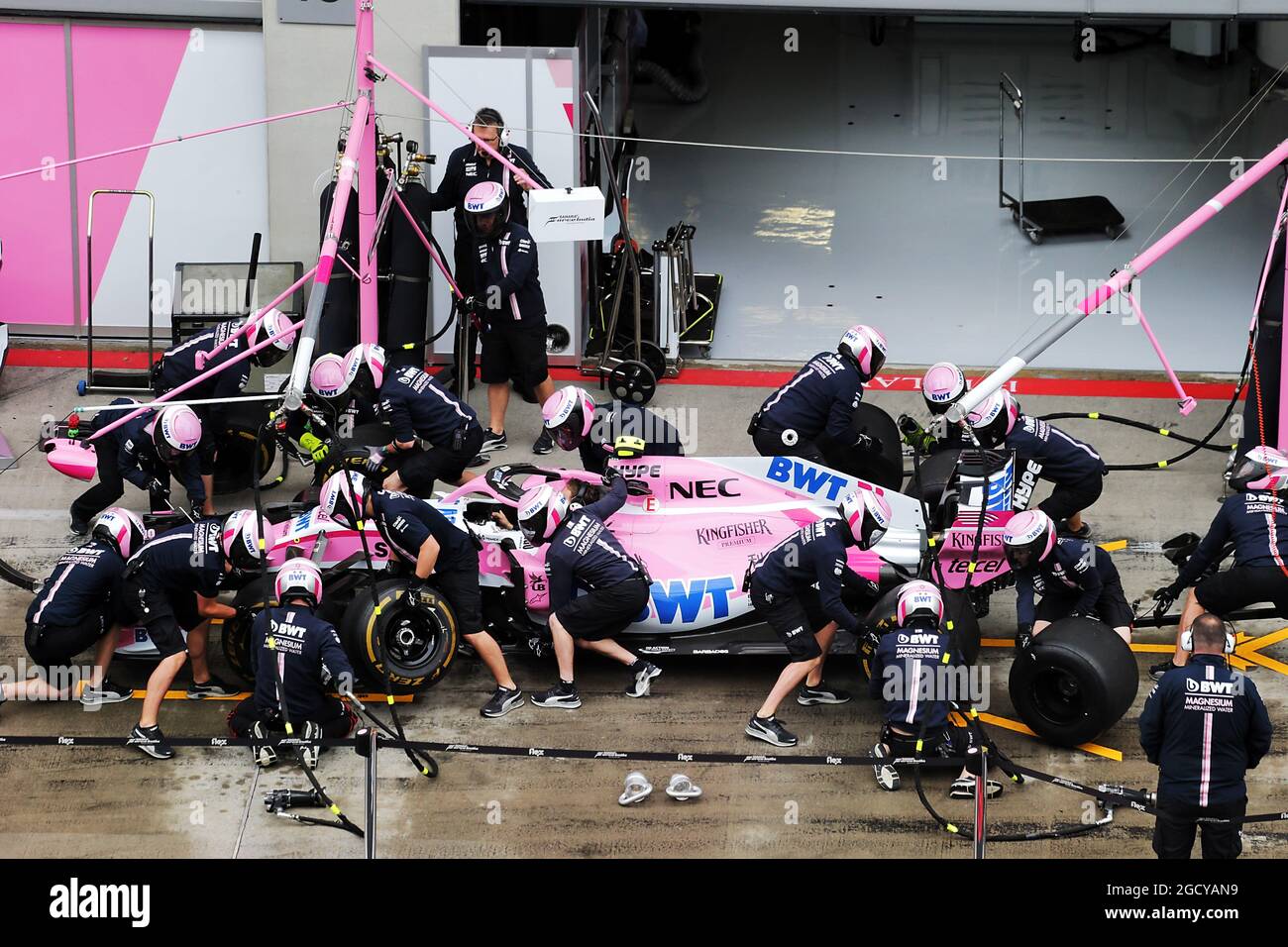 Sahara force india f1 team practices a pit stop hi-res stock ...