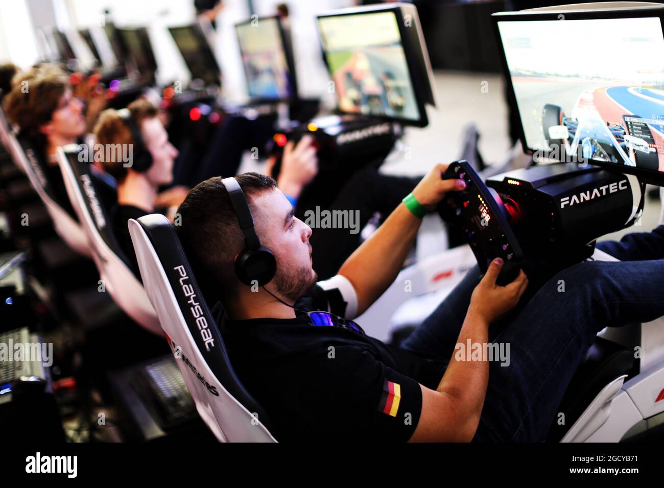 F1 esports series hi-res stock photography and images - Alamy