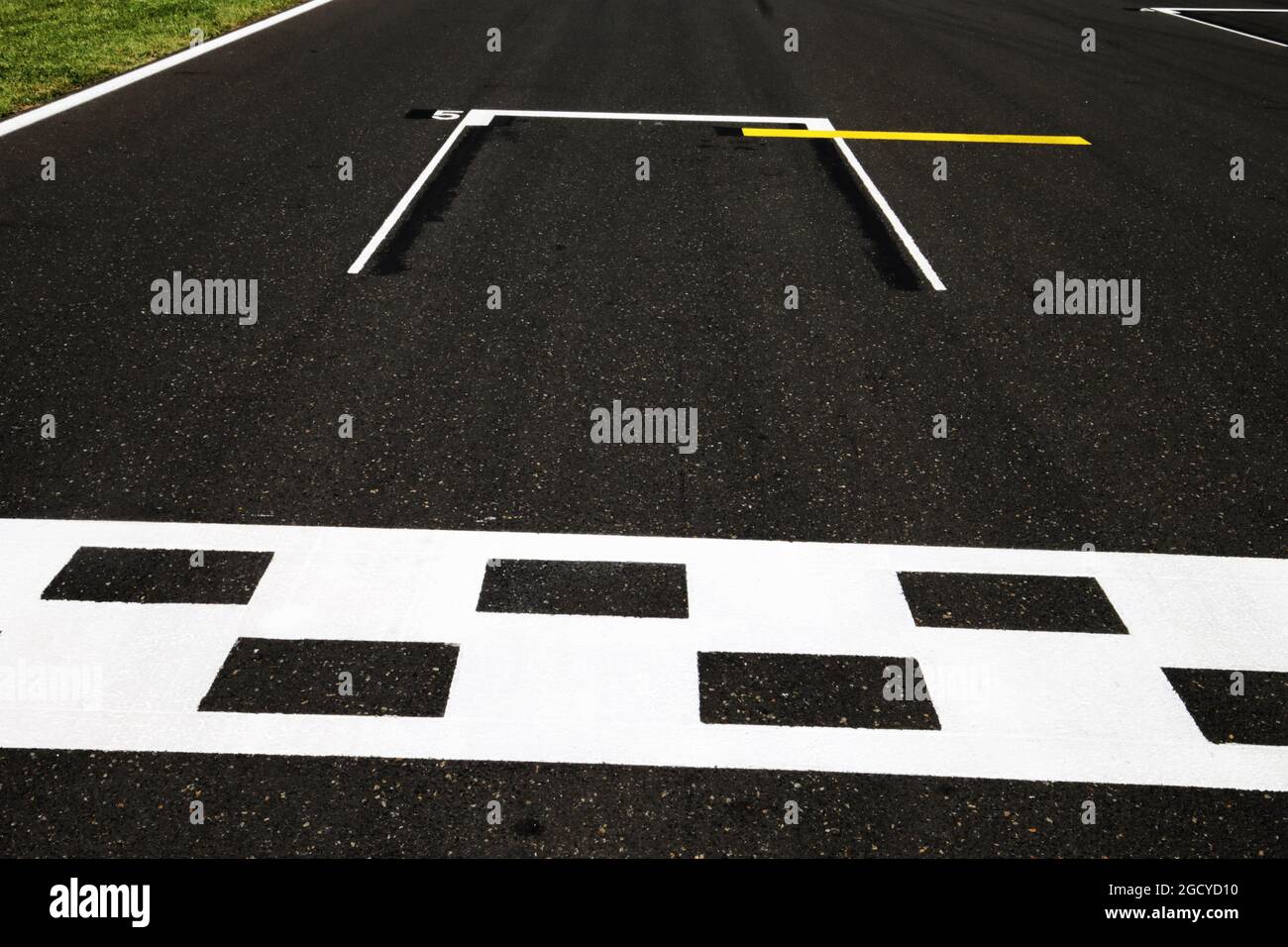 Start finish line hi-res stock photography and images - Alamy