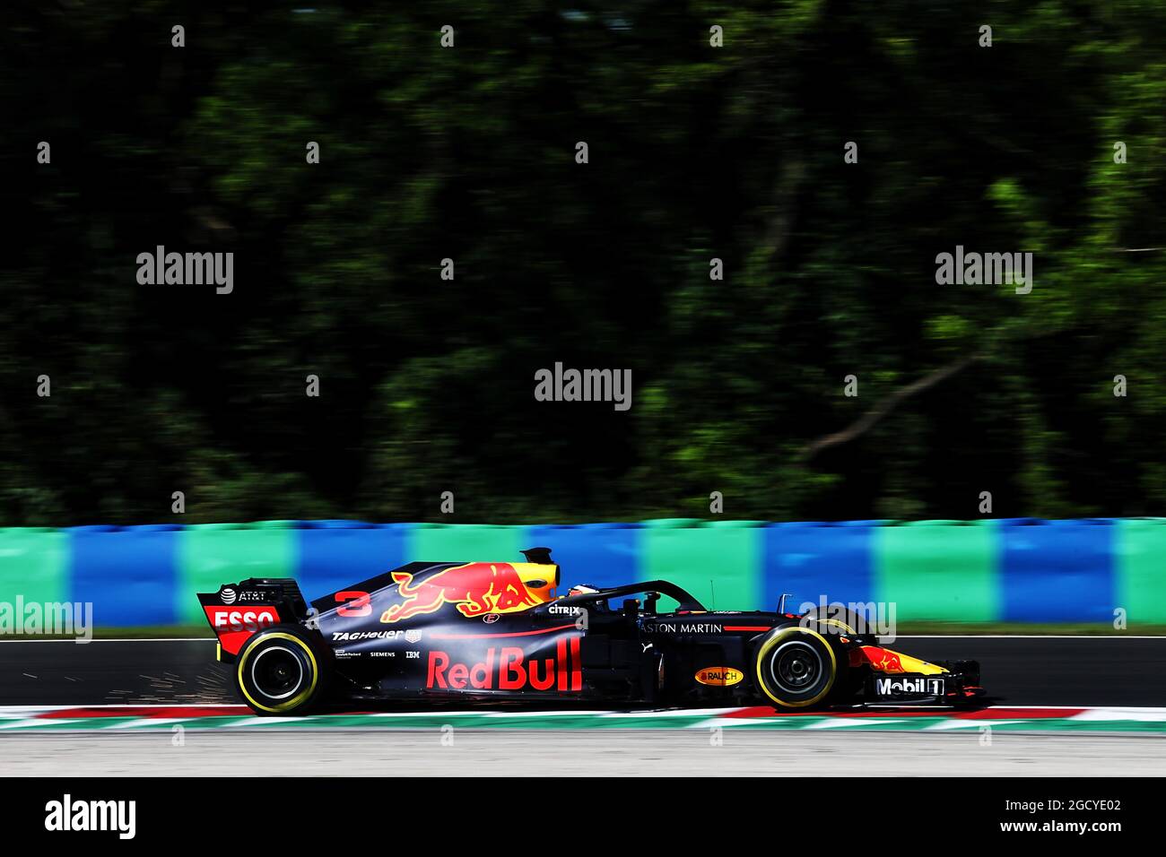 Daniel Ricciardo (AUS) Red Bull Racing RB14. Formula One Testing ...