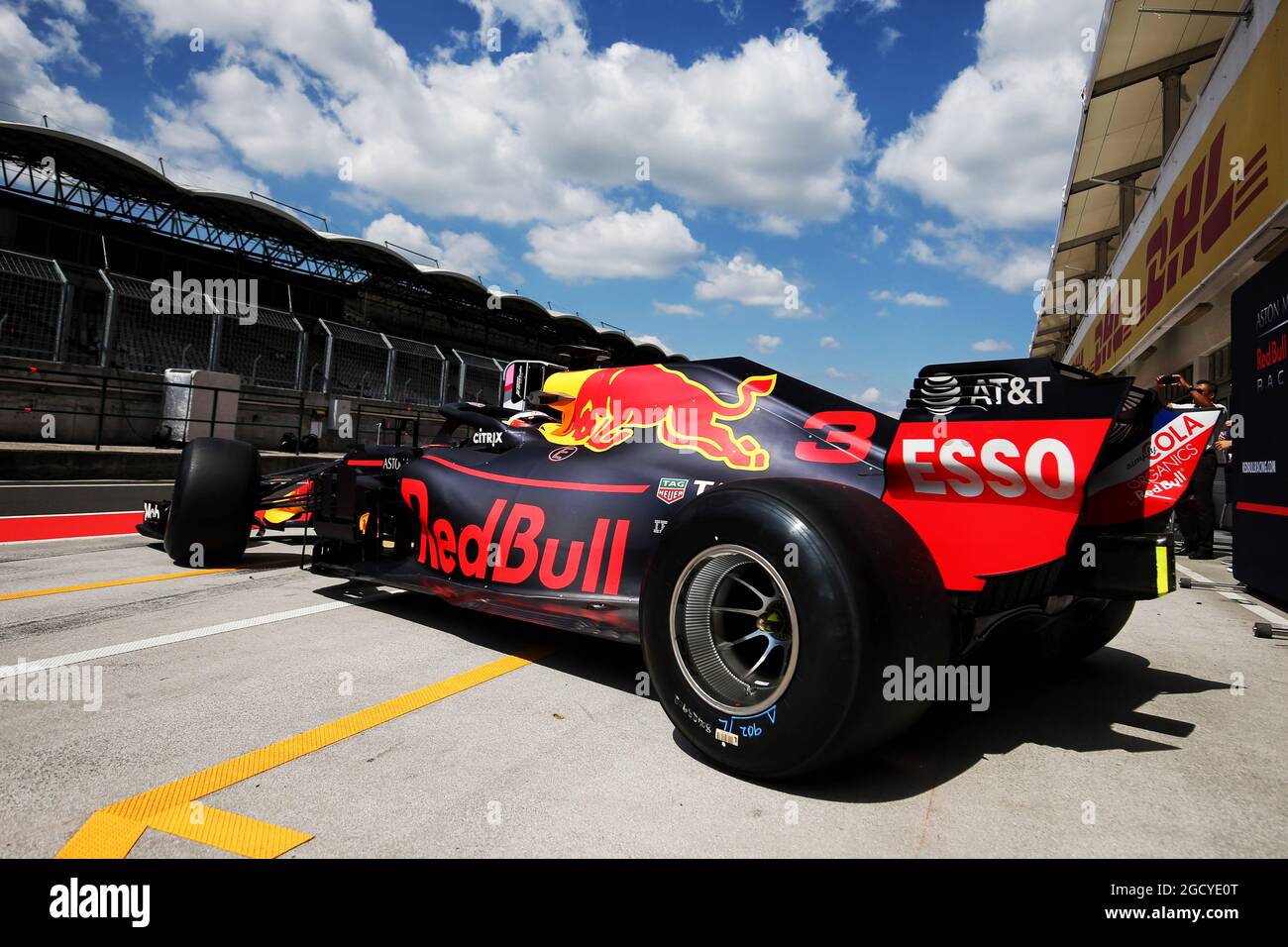 Daniel Ricciardo (AUS) Red Bull Racing RB14. Formula One Testing ...