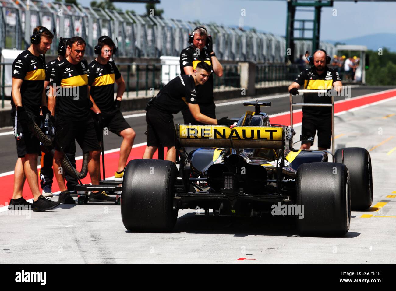 Team renault sport formula one team hi-res stock photography and images ...