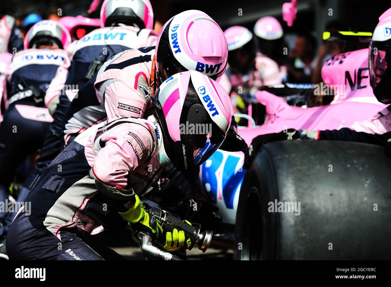 The racing point force india f1 team practices pit stop hi-res stock ...