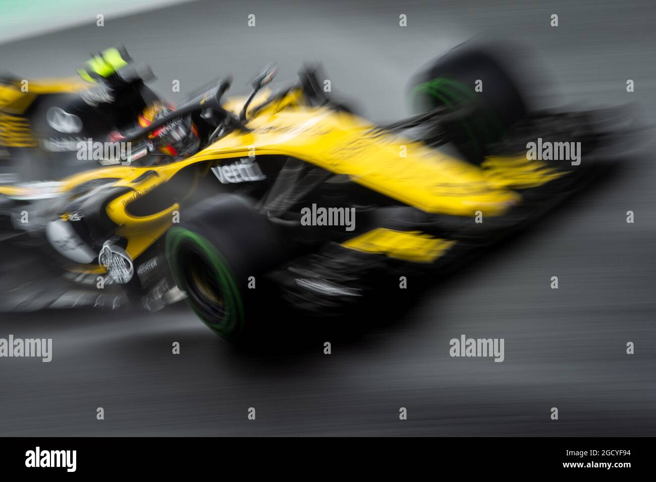 Carlos Sainz Jr (ESP) Renault Sport F1 Team RS18. Italian Grand Prix, Friday 31st August 2018 ...