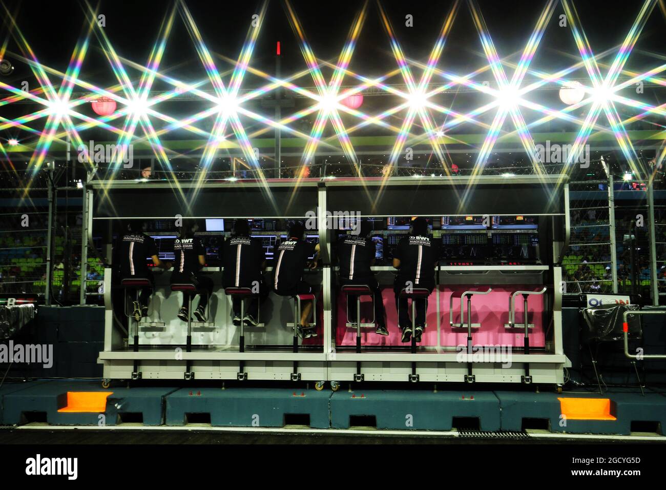 Racing point force india f1 team pit gantry hi-res stock photography ...