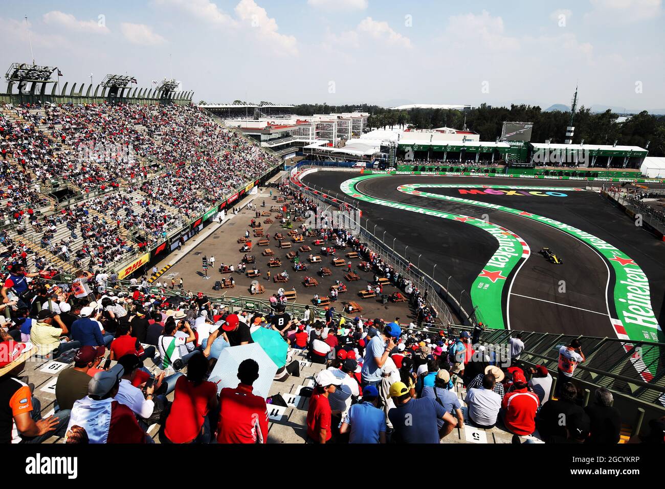 Nico Hulkenberg (GER) Renault Sport F1 Team RS18. Mexican Grand Prix ...