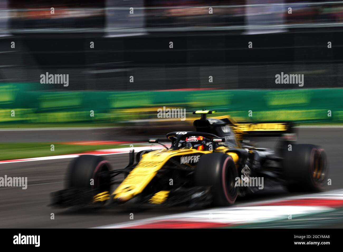 Carlos Sainz Jr (ESP) Renault Sport F1 Team RS18. Mexican Grand Prix ...