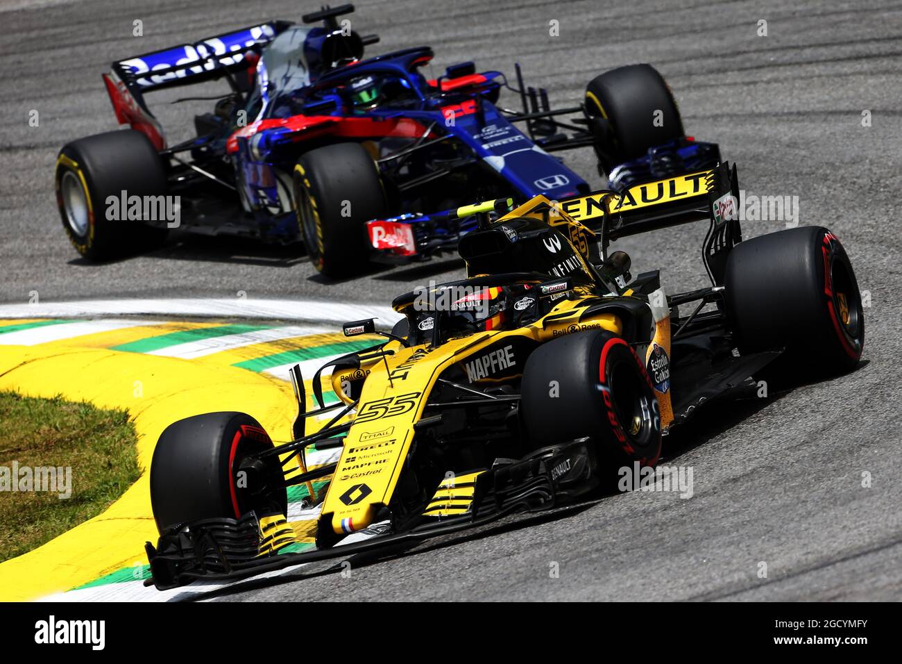 Carlos Sainz Jr (ESP) Renault Sport F1 Team RS18. Brazilian Grand Prix ...