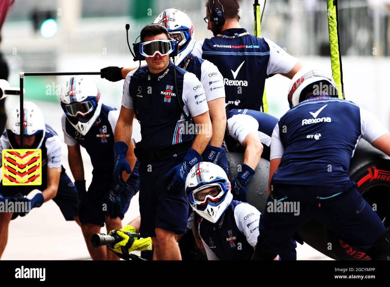 Pit stop hi-res stock photography and images - Alamy