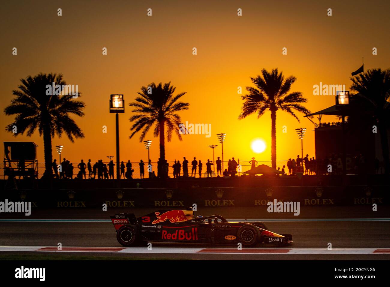Daniel Ricciardo (AUS) Red Bull Racing RB14. Abu Dhabi Grand Prix ...