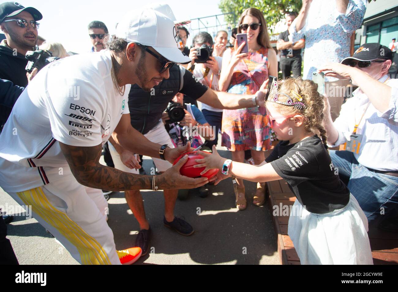 Lewis Hamilton (GBR) Mercedes AMG F1 with fans. Australian Grand Prix ...
