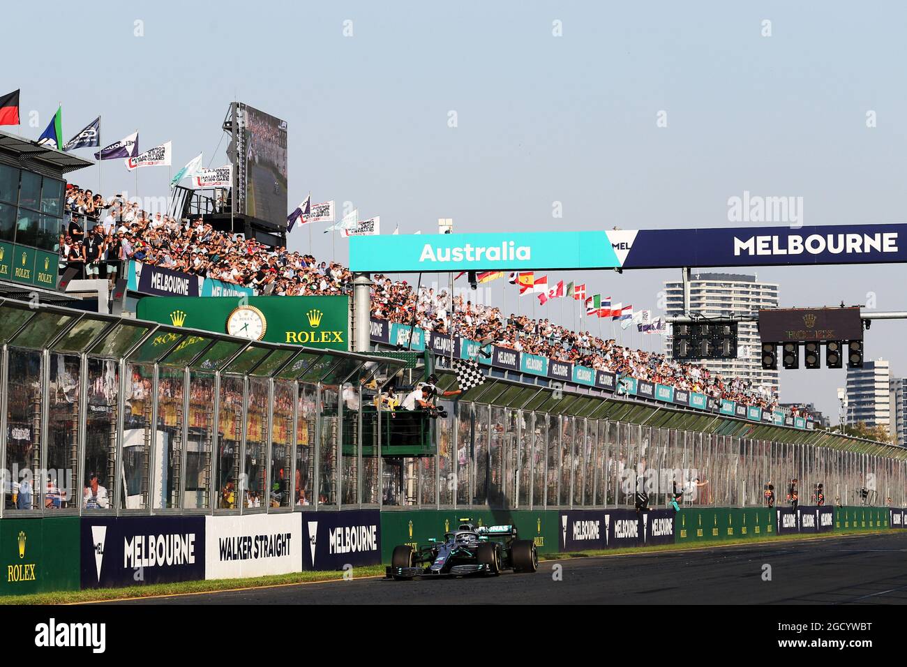 Formula 1 flag checkered flag hi-res stock photography and images - Alamy