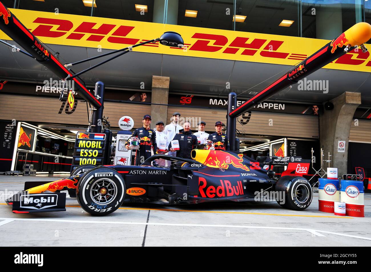 Celebrate 1000 f1 races esso mobil hi-res stock photography and images ...