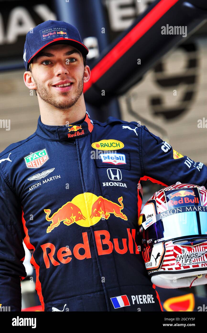 Pierre Gasly (FRA) Red Bull Racing celebrates 1000 F1 races with Esso ...