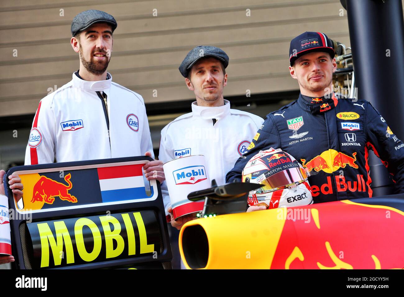 Red bull racing celebrates 1000 f1 races esso mobil hi-res stock ...