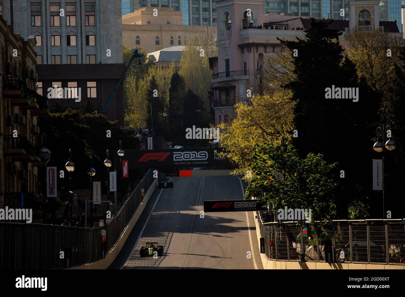 Nico Hulkenberg (GER) Renault F1 Team RS19. Azerbaijan Grand Prix ...
