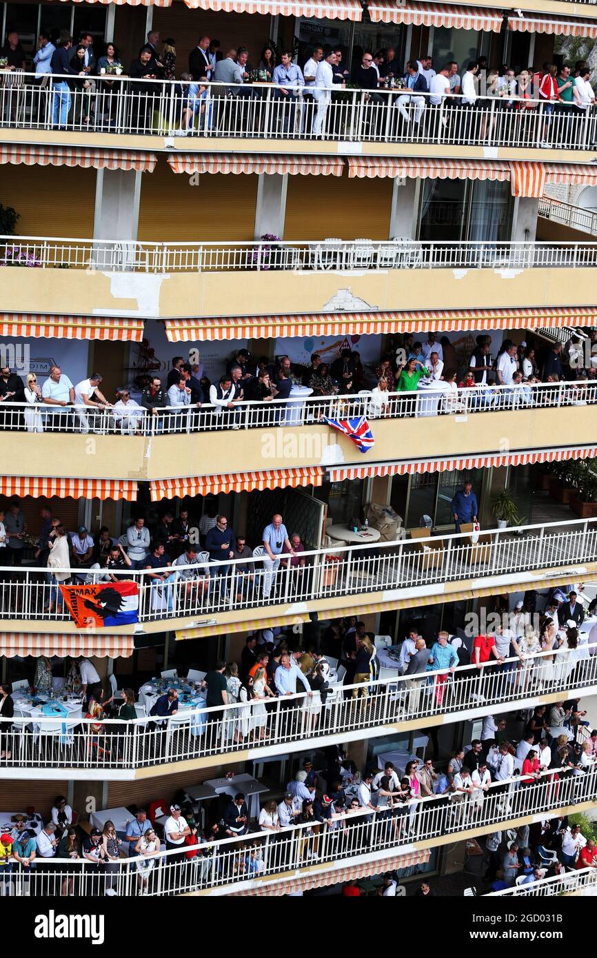 Monaco crowd monaco grand prix hi-res stock photography and images - Alamy