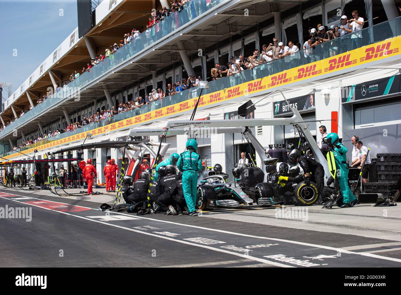 Mercedes amg f1 makes a pit stop hi-res stock photography and images ...