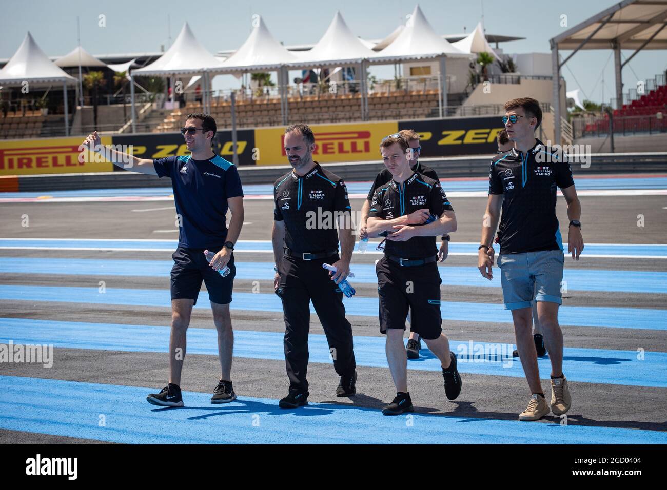 Williams racing walk circuit team hi-res stock photography and images ...