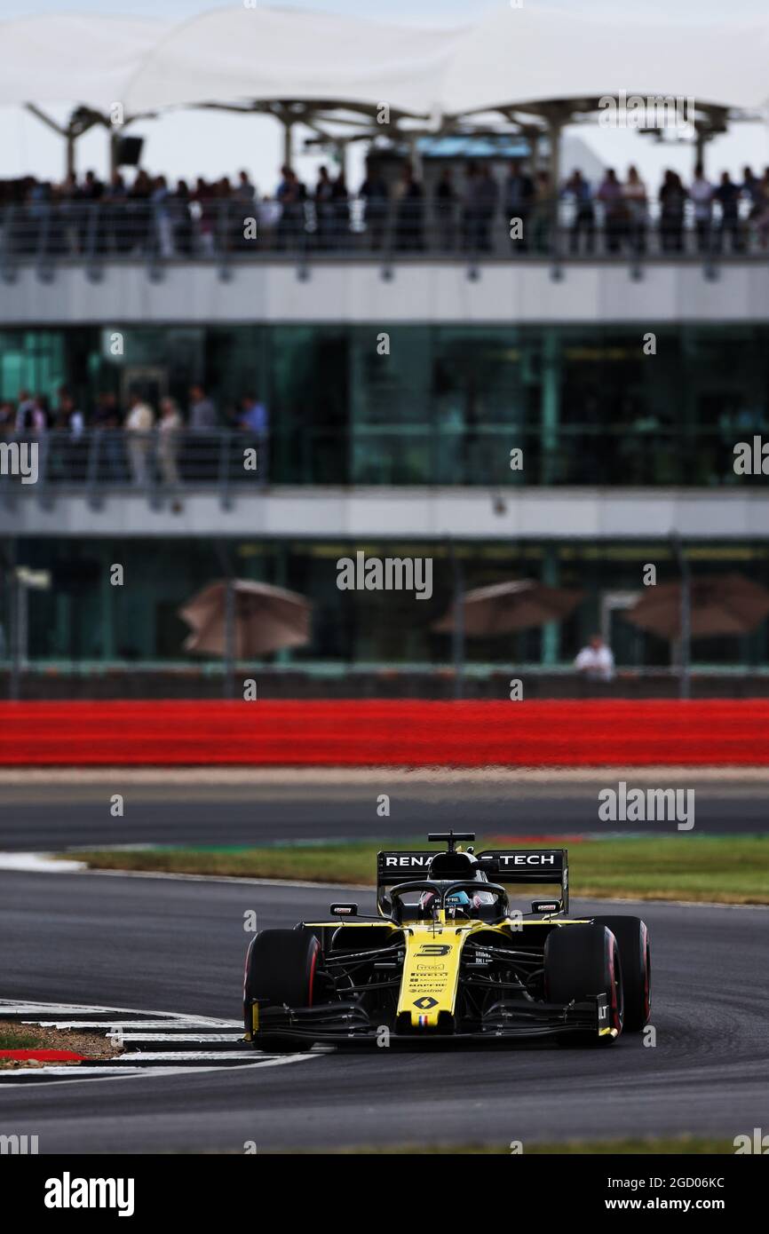Daniel Ricciardo (AUS) Renault F1 Team RS19. British Grand Prix, Friday ...