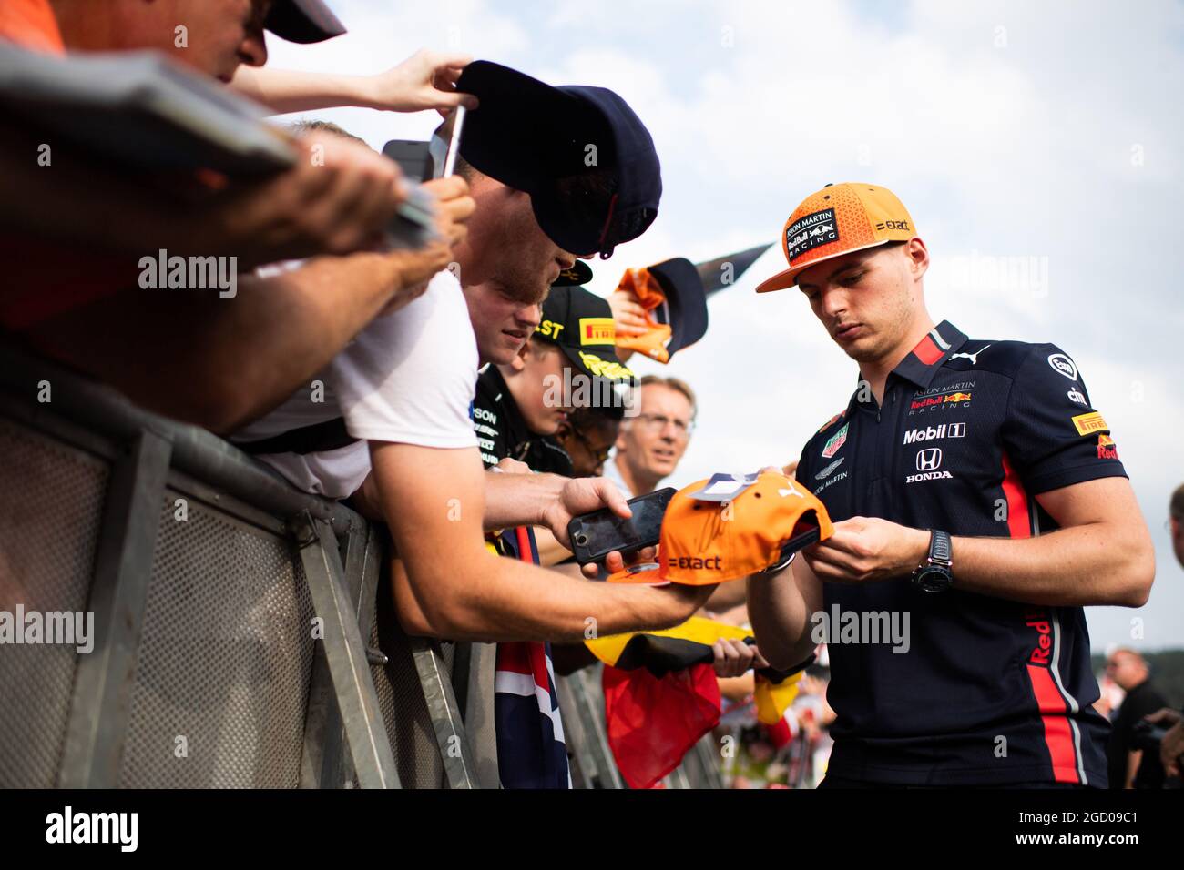 Max Verstappen (NLD) Red Bull Racing signs autographs for the fans ...