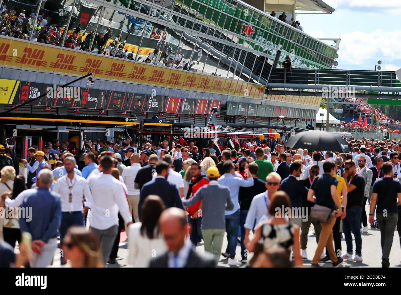 Monza circuit pit hi-res stock photography and images - Alamy