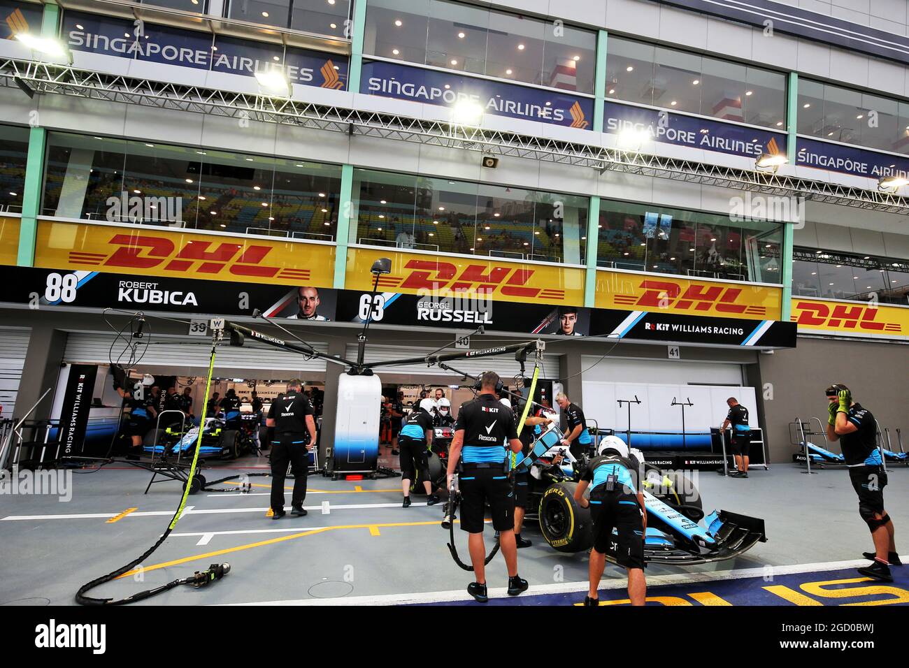 Williams racing fw42 in pits hi-res stock photography and images - Alamy