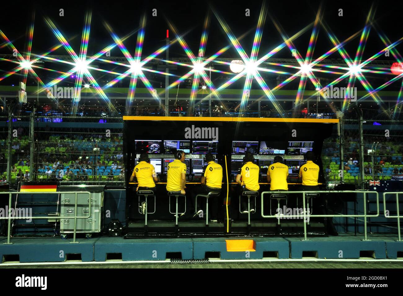 Renault F1 Team pit gantry. Singapore Grand Prix, Friday 20th September ...