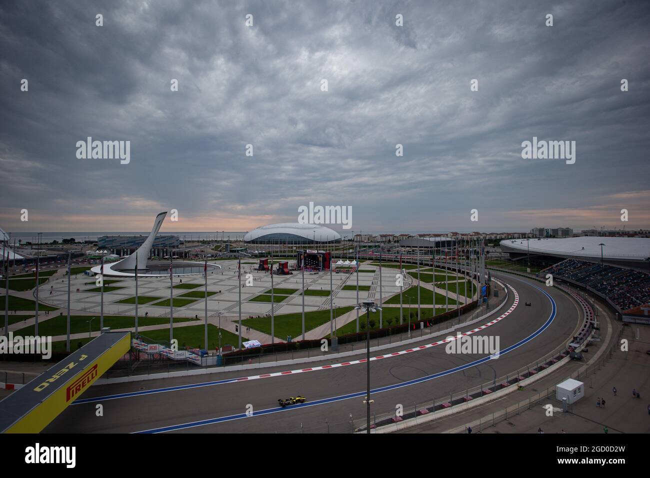 Nico Hulkenberg (GER) Renault F1 Team RS19. Russian Grand Prix, Friday ...