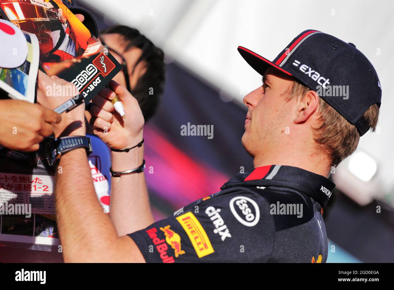 Max Verstappen (NLD) Red Bull Racing signs autographs for the fans ...