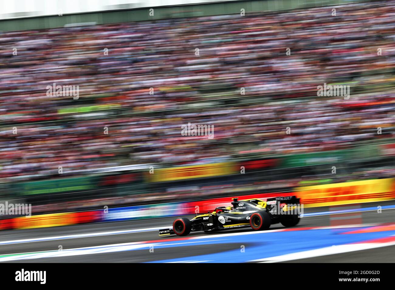 Nico Hulkenberg (GER) Renault F1 Team RS19. Mexican Grand Prix ...