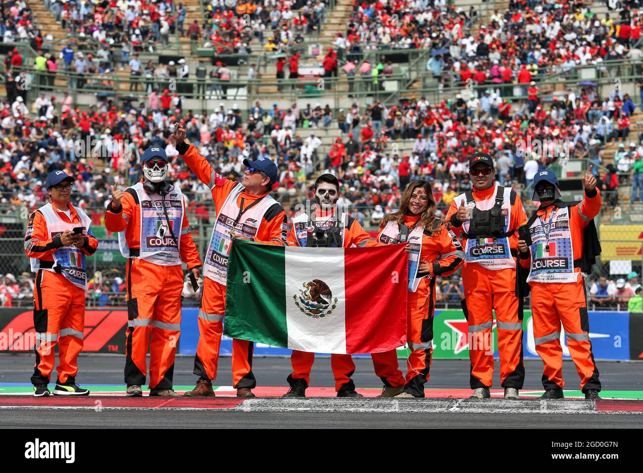Circuit atmosphere marshals on drivers parade hi-res stock photography and images - Alamy