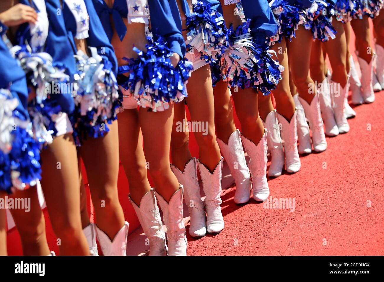 Dallas cowboys cheerleaders on drivers parade hi-res stock photography ...