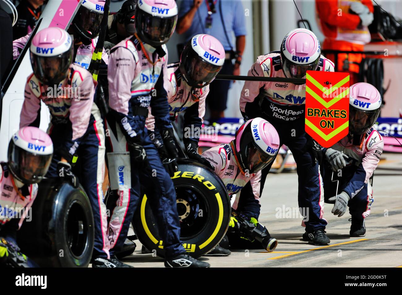 Team Makes A Pit Stop High Resolution Stock Photography and Images - Alamy