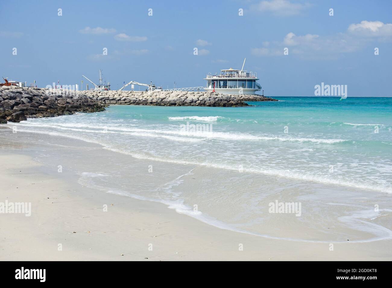 Dubai beach infrastructure hi-res stock photography and images - Alamy