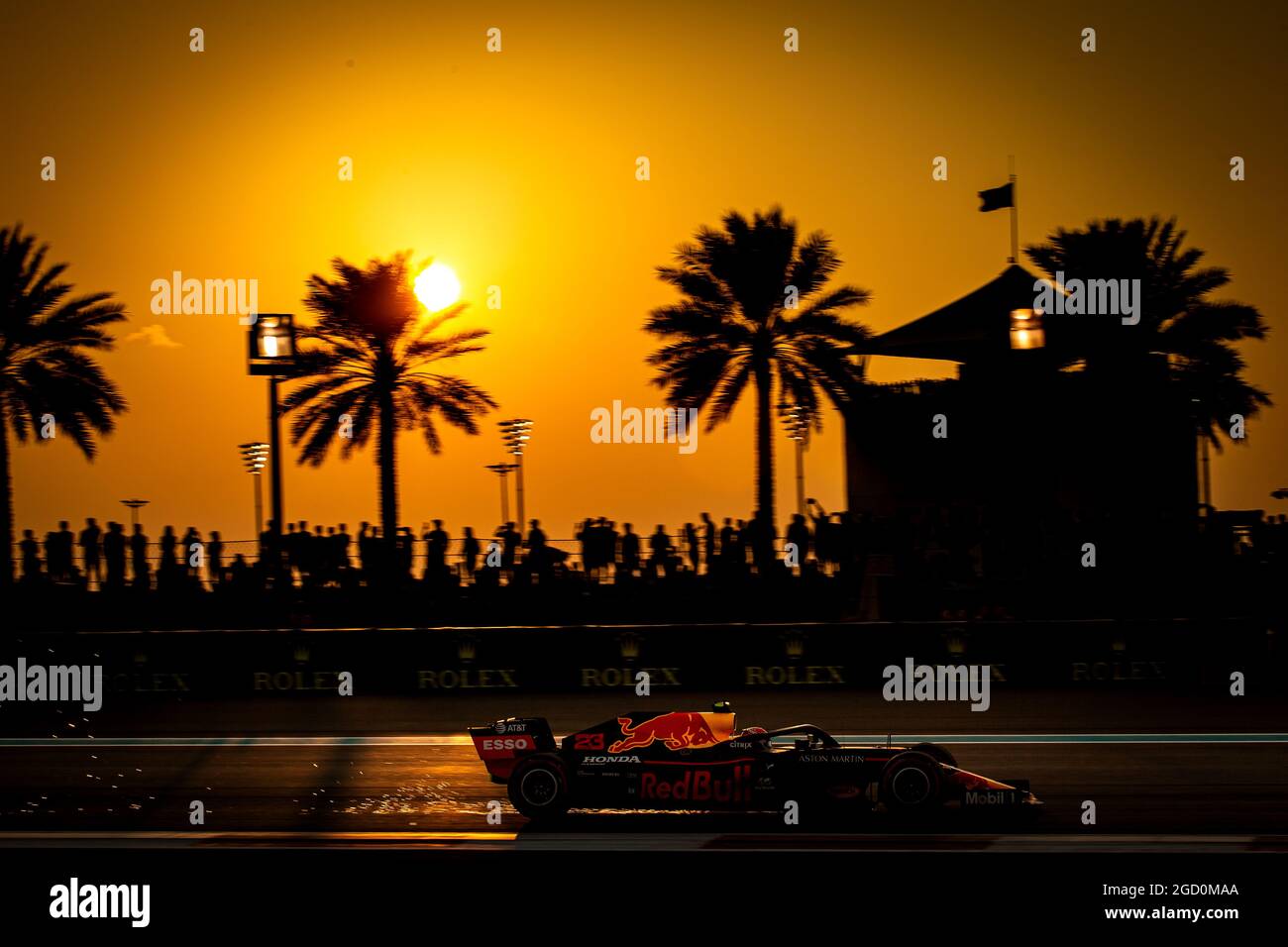 Alexander Albon (THA) Red Bull Racing RB15. Abu Dhabi Grand Prix ...