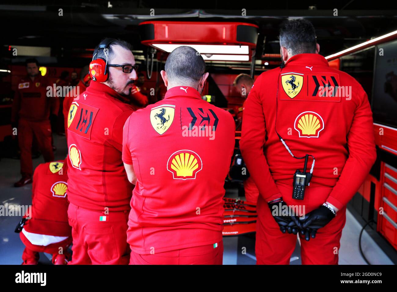 Formula 1 mechanics hi-res stock photography and images - Alamy