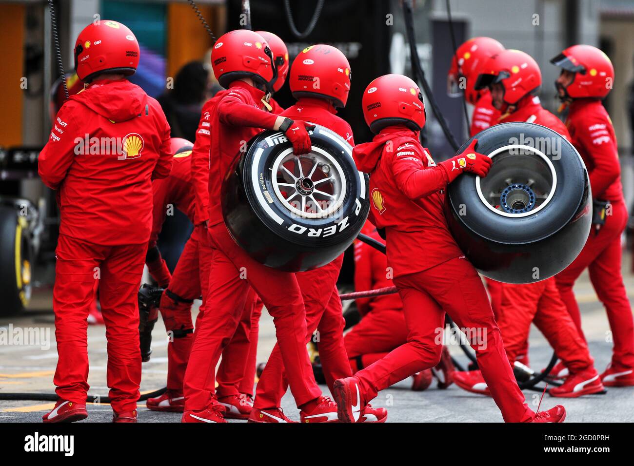 Formula one pit stop hi-res stock photography and images - Alamy